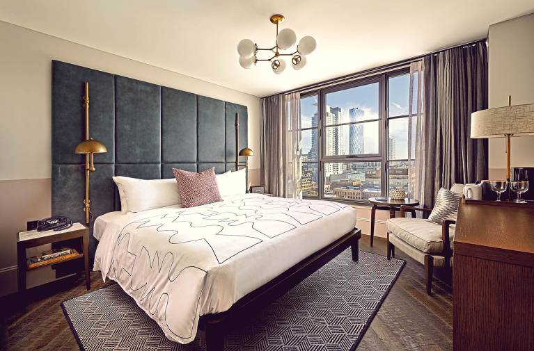 Book Chicago Hotel Rooms | The Hoxton, Chicago