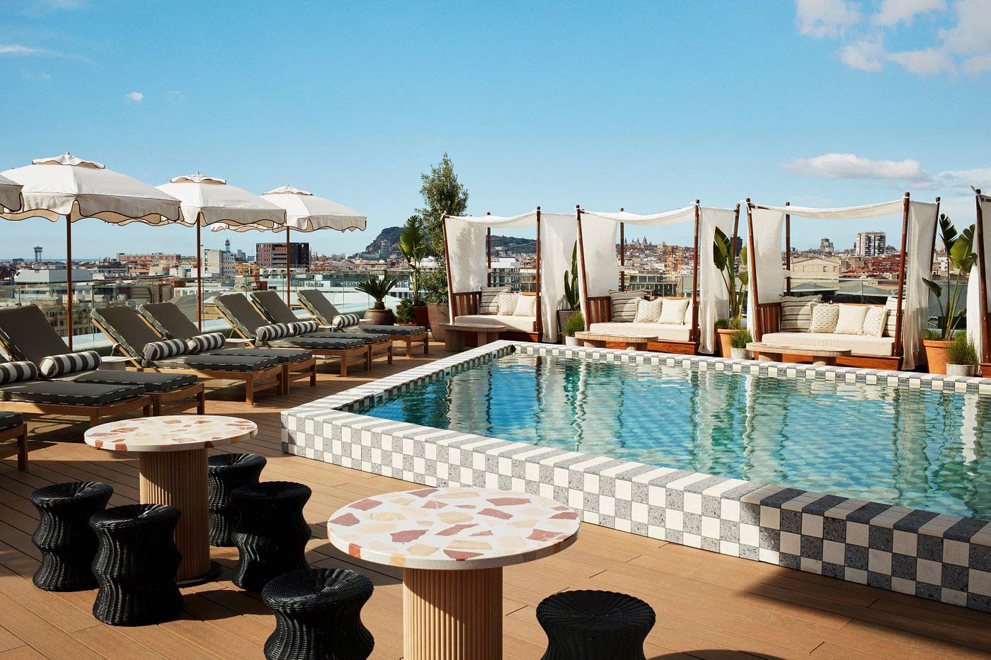 Tope Barcelona Restaurant | The Hoxton, Poblenou
